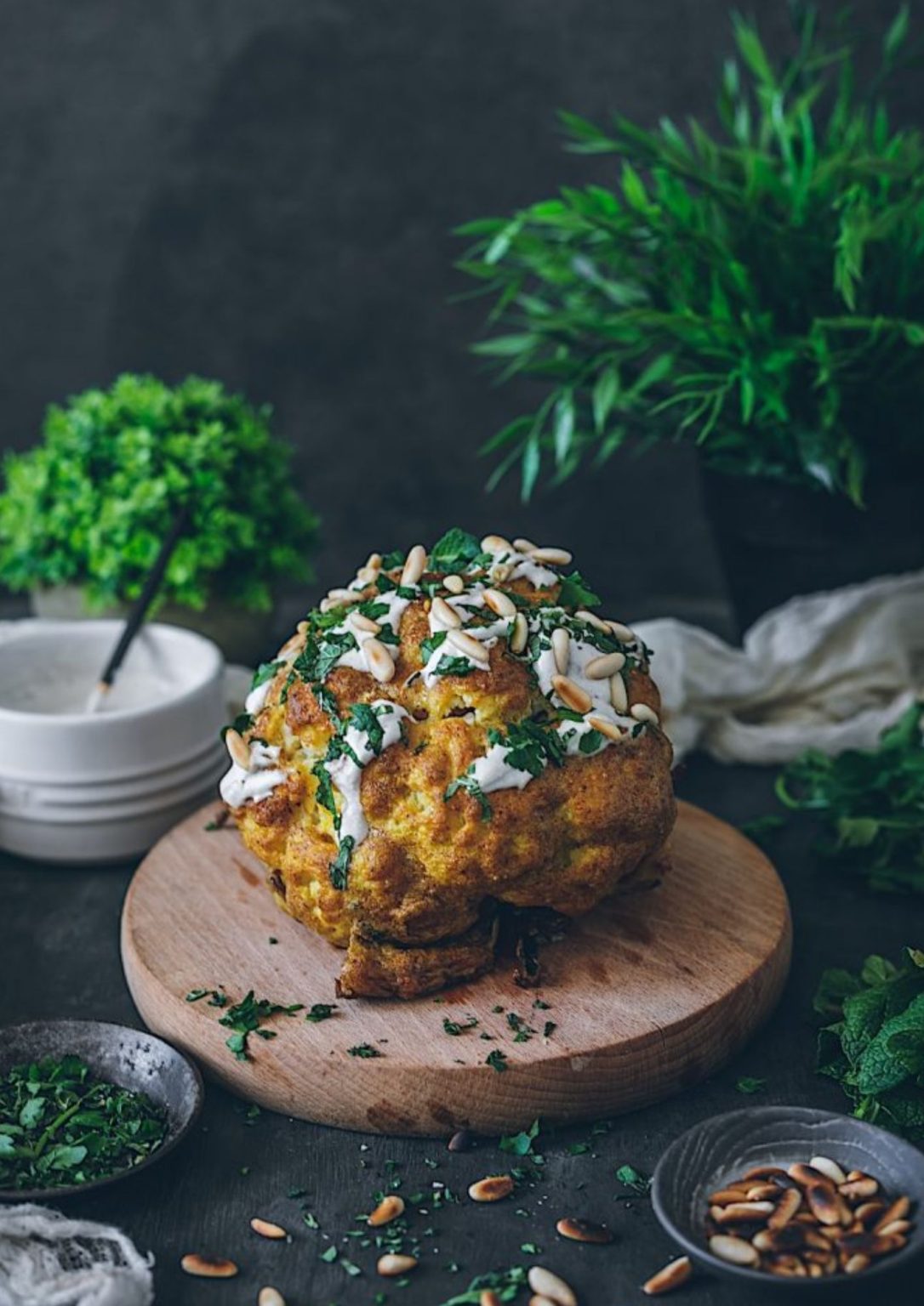 Coliflor horneada en salsa de yogurt - estampas.com